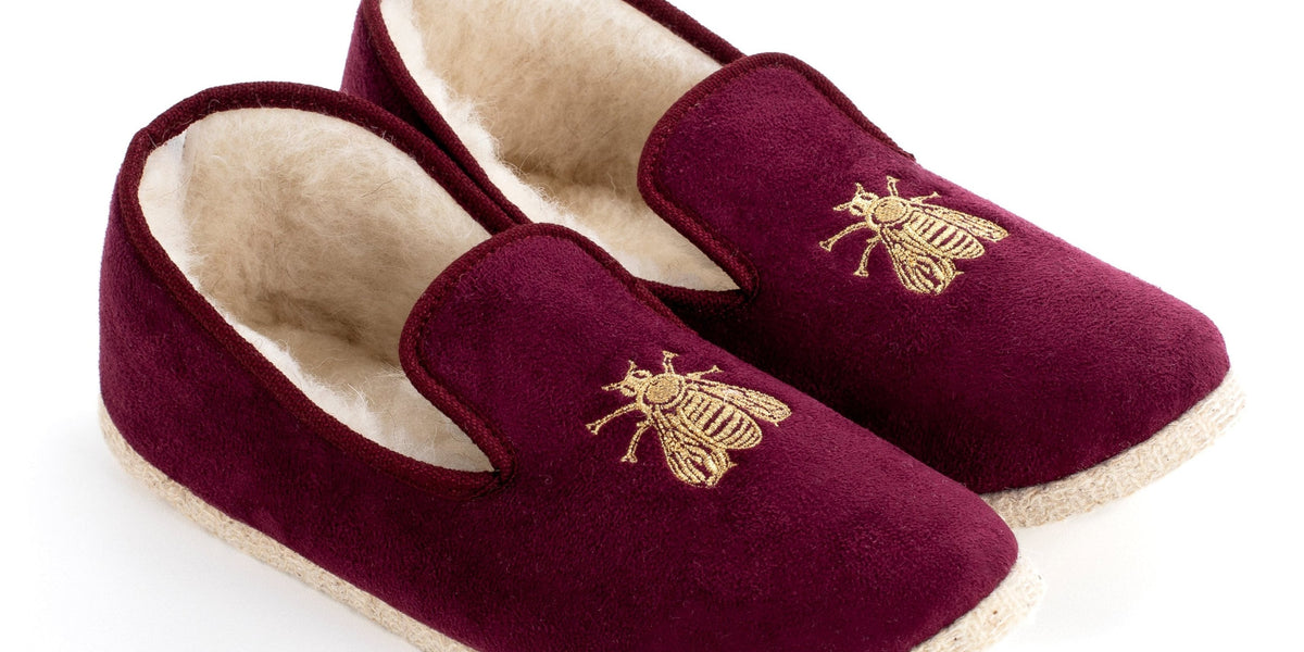 Embroidered Bee slippers, burgundy color - Maison Broussaud